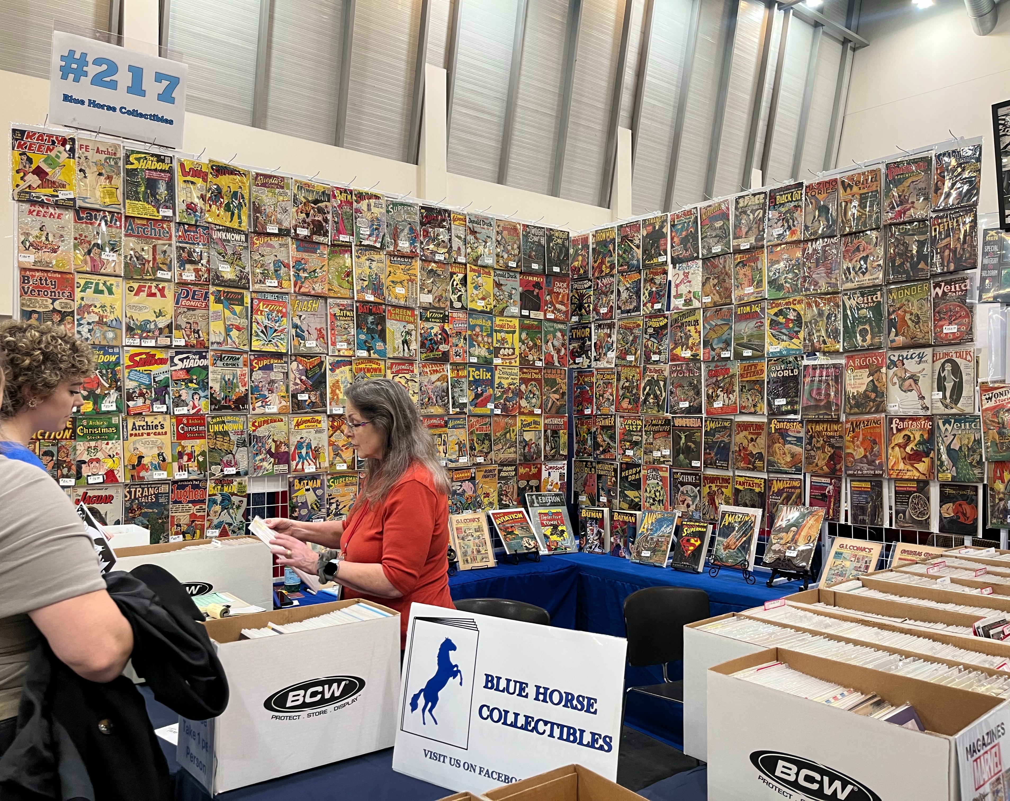 Grand Rapids Comic Con Draws Thousands To The Devos Place Celebrating